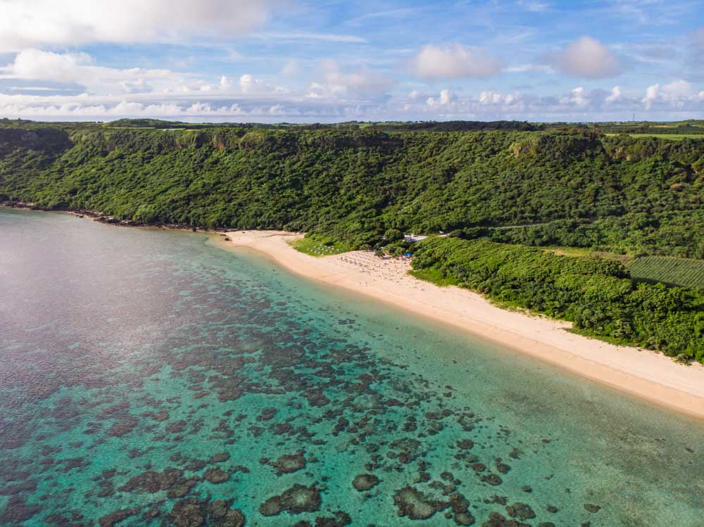 Dit zijn de mooiste stranden van Japan | BackpackenInAzië.nl